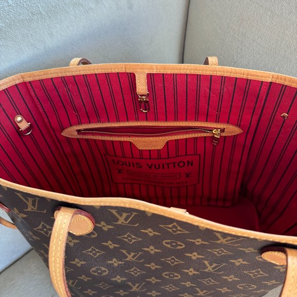 Louis Vuitton | Bags | Louis Vuitton Neverfull Mm Interior Cherry ...